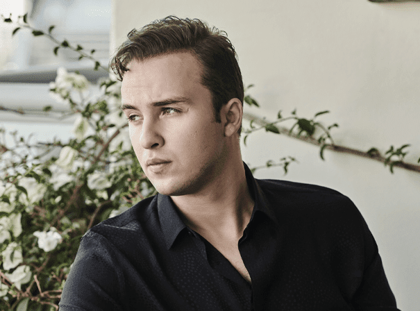 Mojean Aria | Booking Agent | Talent Roster | MN2S