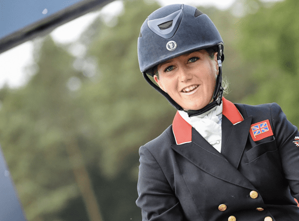 Laura Collett | Booking Agent | Talent Roster | MN2S