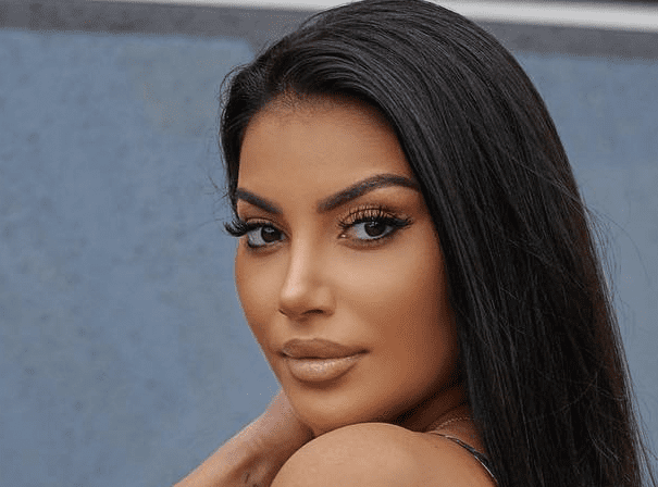 LaReina Shaw | Booking Agent | Talent Roster | MN2S